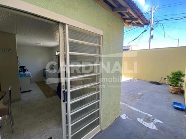 Casa para venda em Jardim São Carlos 5 de 89.00m² com 2 Quartos e 3 Garagens
