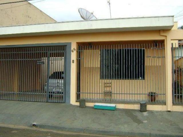 Casa para venda em Jardim São Carlos V de 189.00m² com 3 Quartos e 2 Garagens
