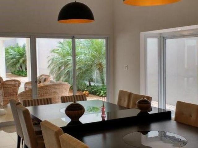 Casa para venda em Jardim São Conrado de 800.00m² com 7 Quartos, 3 Suites e 2 Garagens