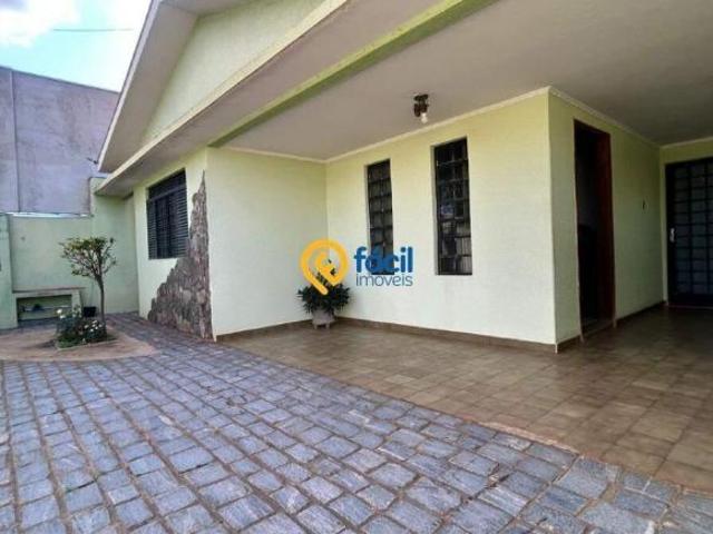 Casa para venda em Jardim São Cristóvão de 128.20m² com 5 Quartos e 2 Garagens