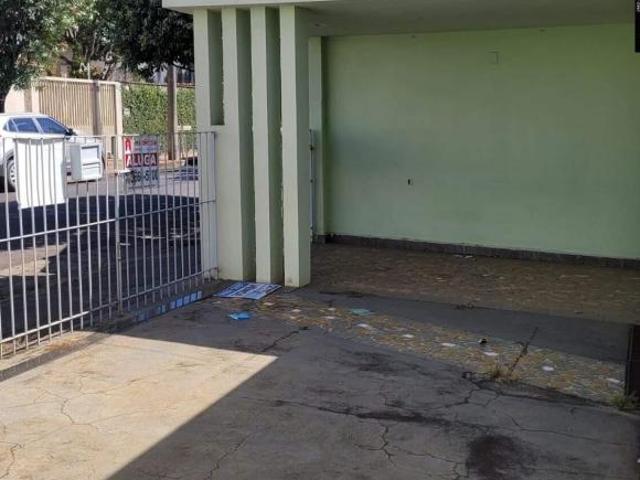 Casa para venda em Jardim São Domingos de 154.00m² com 3 Quartos, 1 Suite e 2 Garagens