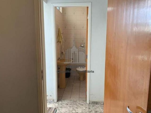 Casa para venda em JARDIM SÃO FERNANDO de 300.00m² com 3 Quartos e 3 Garagens