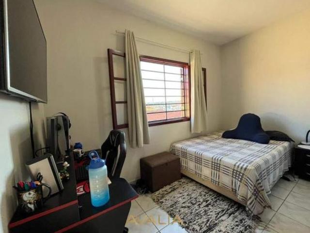 Casa para venda em Jardim São Francisco de 162.00m² com 3 Quartos, 1 Suite e 2 Garagens