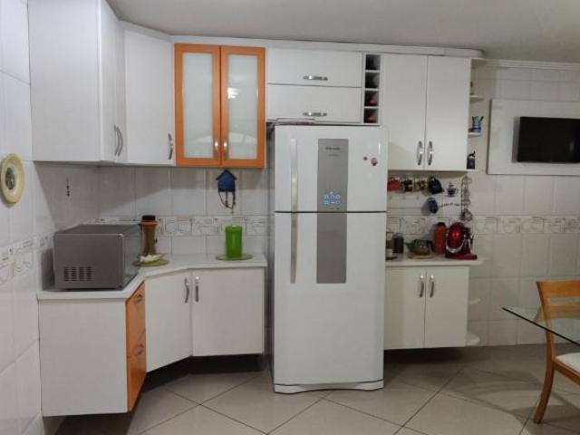 Casa para venda em Jardim São Gabriel com 2 quartos, sendo 1 suíte, 109m²