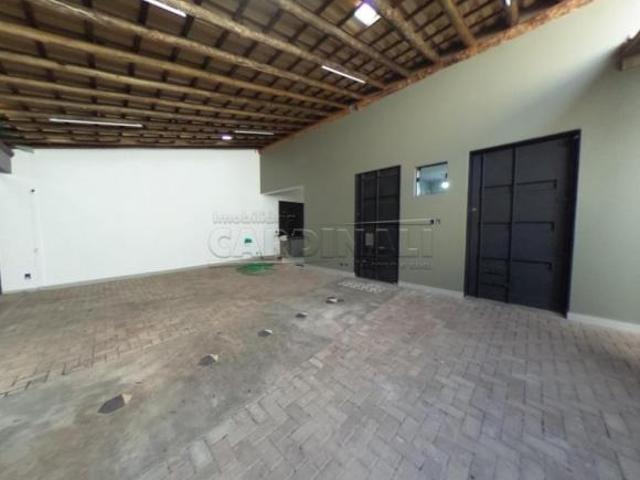Casa para venda em Jardim São Gabriel de 201.00m² com 2 Quartos, 2 Suites e 3 Garagens