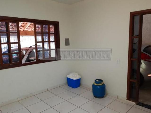 Casa para venda em Jardim São Guilherme de 188.00m² com 6 Quartos, 2 Suites e 3 Garagens