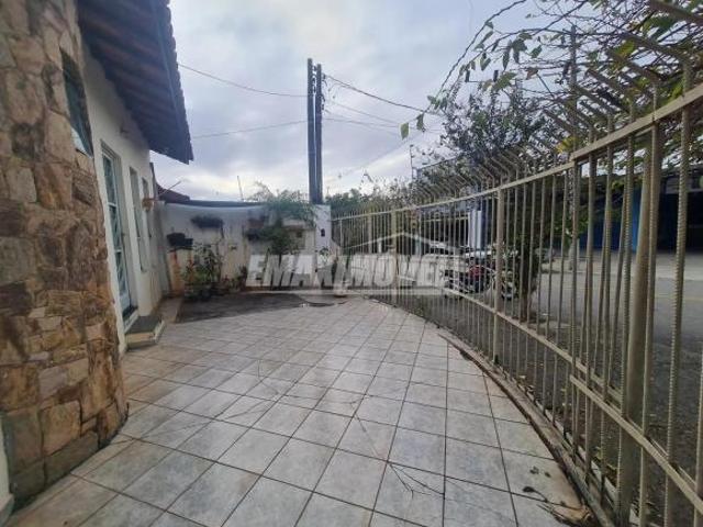 Casa para venda em Jardim São Guilherme de 180.00m² com 3 Quartos, 2 Suites e 3 Garagens