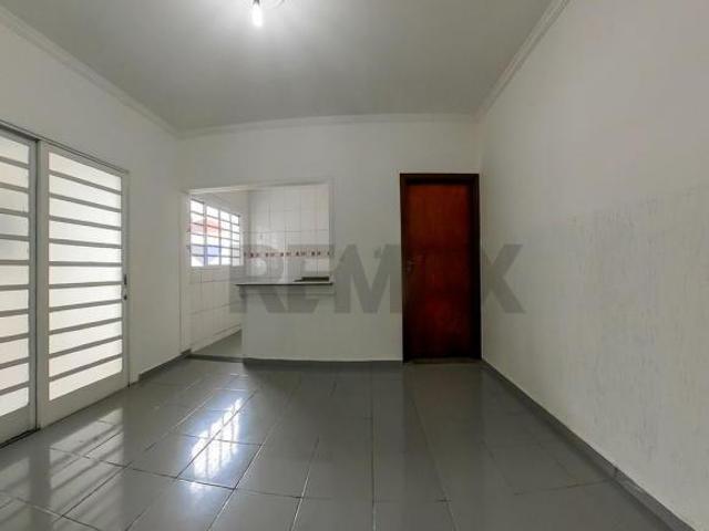 Casa para venda em Jardim São João de 100.00m² com 3 Quartos e 2 Garagens