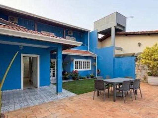Casa para venda em Jardim São Luís de 230.00m² com 3 Quartos, 1 Suite e 2 Garagens