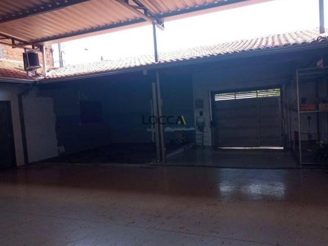 Casa para venda em Jardim Salgado Filho de 220.00m² com 2 Quartos e 7 Garagens