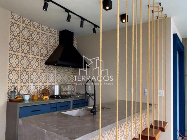 Casa para venda em Jardim Samambaia de 230.00m² com 3 Quartos, 1 Suite e 4 Garagens