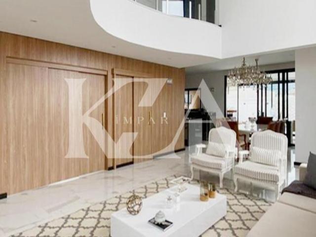 Casa para venda em Jardim Samambaia de 315.00m² com 3 Quartos, 3 Suites e 4 Garagens