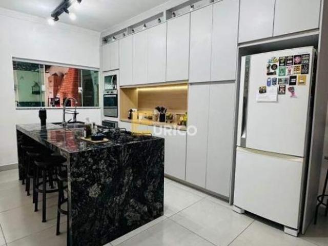 Casa para venda em Jardim Santa Marta de 170.00m² com 2 Quartos, 2 Suites e 3 Garagens