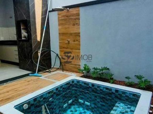 Casa para venda em Jardim Santa Mônica III de 160.00m² com 3 Quartos, 1 Suite e 4 Garagens