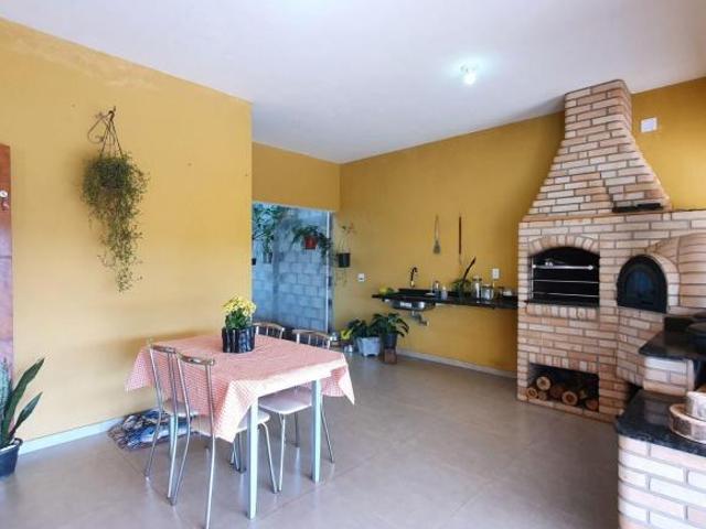 Casa para venda em Jardim Santa Angelina de 225.00m² com 4 Quartos, 3 Suites e 4 Garagens