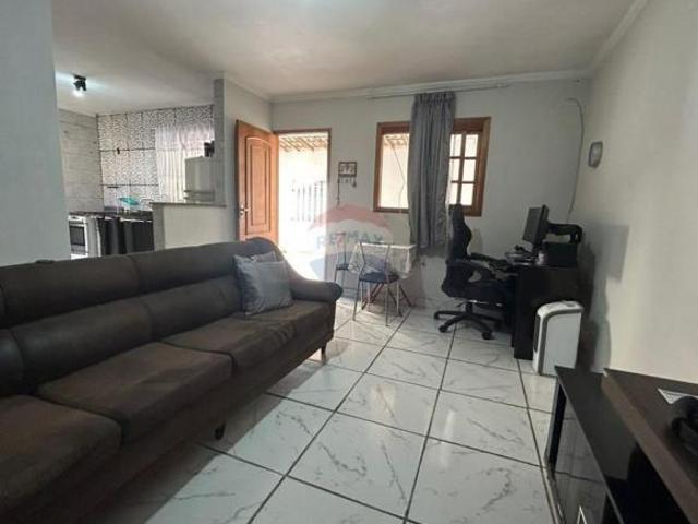 Casa para venda em Jardim Santa Bárbara de 121.58m² com 3 Quartos, 1 Suite e 1 Garagem