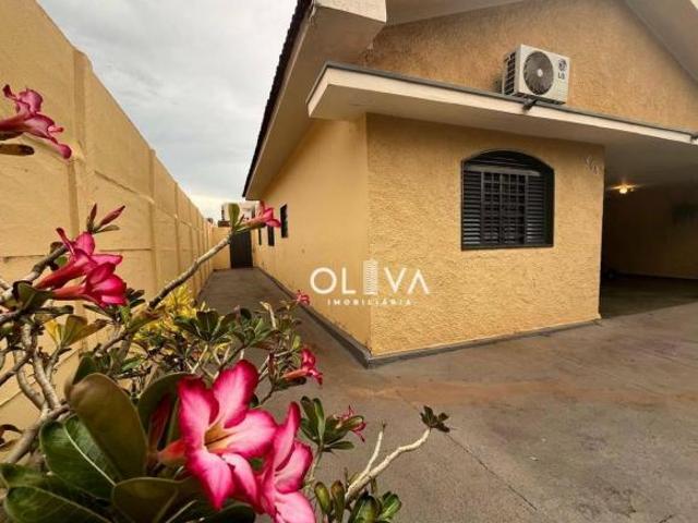 Casa para venda em Jardim Santa Catarina de 220.00m² com 2 Quartos e 2 Garagens