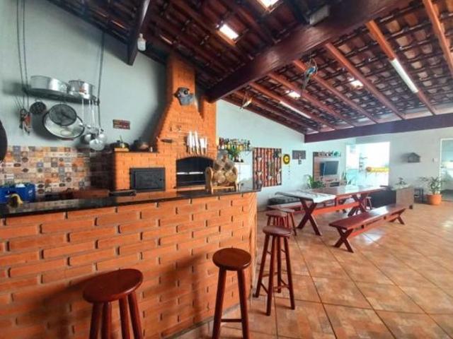 Casa para venda em Jardim Santa Clara de 185.00m² com 3 Quartos, 1 Suite e 3 Garagens