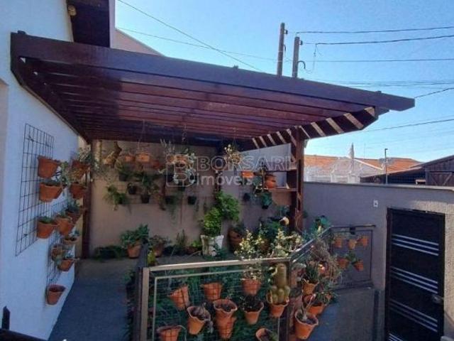 Casa para venda em Jardim Santa Clara vila Xavier de 170.00m² com 2 Quartos, 1 Suite e 4 Garagens