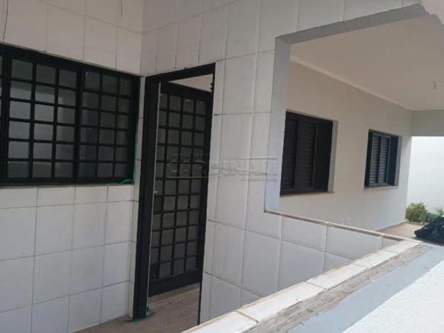Casa para venda em Jardim Santa Clara vila Xavier de 263.00m² com 3 Quartos, 1 Suite e 4 Garagens