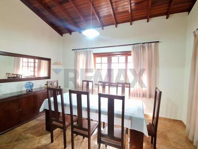 Casa para venda em Jardim Santa Cruz de 210.00m² com 4 Quartos, 2 Suites e 2 Garagens