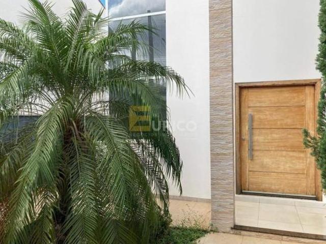 Casa para venda em JARDIM SANTA HELENA de 254.00m² com 3 Quartos, 1 Suite e 4 Garagens