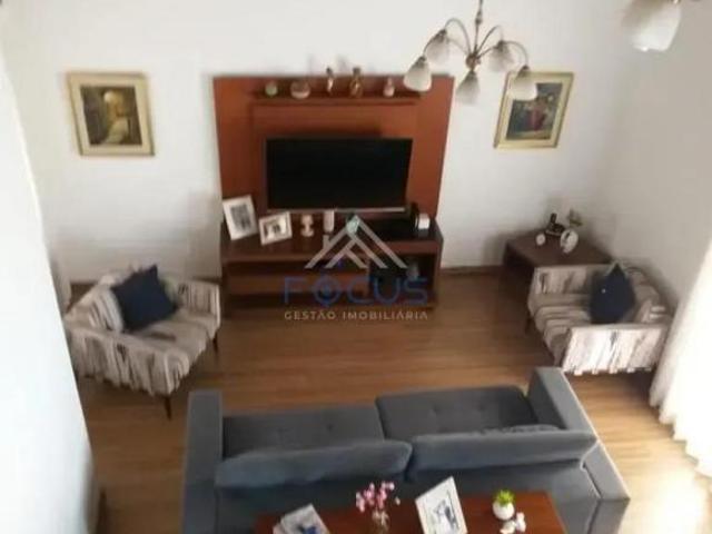 Casa para venda em Jardim Santa Júlia de 233.00m² com 3 Quartos, 1 Suite e 3 Garagens