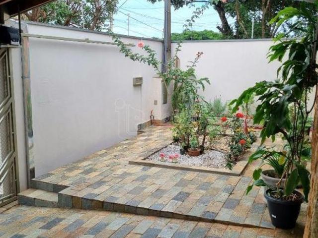 Casa para venda em Jardim Santa Julia vila Xavier de 168.00m² com 3 Quartos, 1 Suite e 2 Garagens