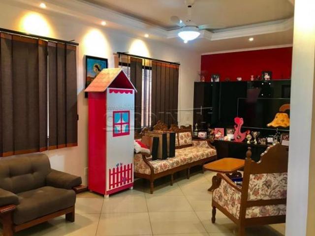 Casa para venda em Jardim Santa Julia vila Xavier de 230.00m² com 3 Quartos, 1 Suite e 1 Garagem