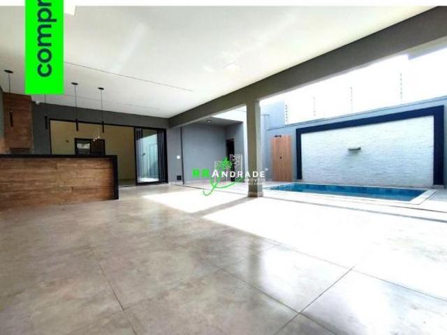 Casa para venda em Jardim Santa Lúcia de 250.00m² com 3 Quartos, 1 Suite e 3 Garagens
