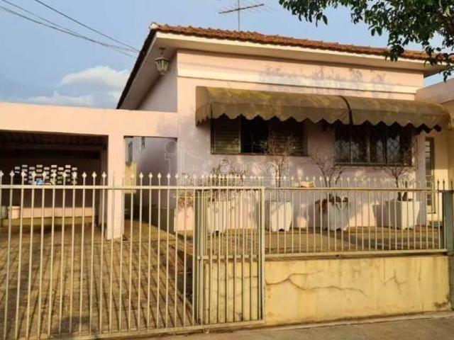 Casa para venda em Jardim Santa Lúcia de 258.00m² com 3 Quartos e 3 Garagens