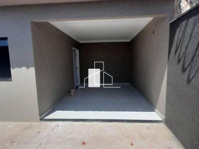 Casa para venda em Jardim Santa Lúcia de 93.00m² com 3 Quartos, 1 Suite e 2 Garagens