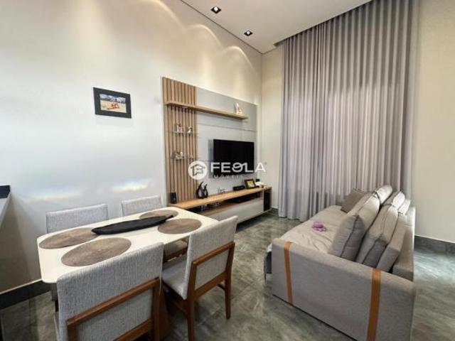Casa para venda em Jardim Santa Rita De Cássia de 102.00m² com 2 Quartos, 1 Suite e 2 Garagens