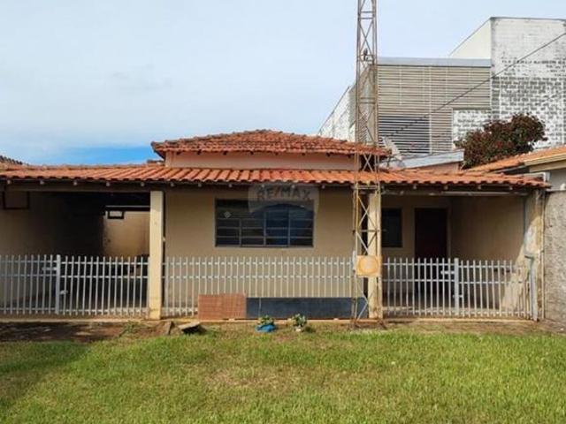 Casa para venda em Jardim Santa Rosa de 138.00m² com 2 Quartos e 3 Garagens