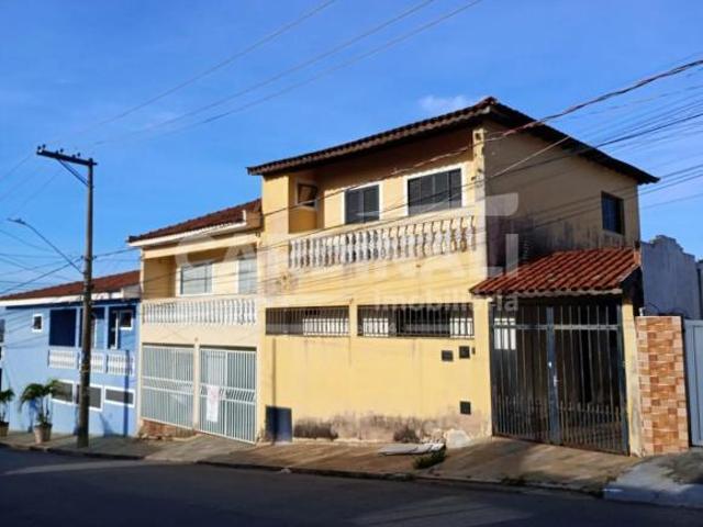 Casa para venda em Jardim Santa Tereza de 265.00m² com 2 Quartos e 2 Garagens