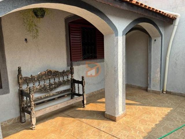 Casa para venda em Jardim Santa Terezinha de 157.00m² com 2 Quartos, 1 Suite e 3 Garagens