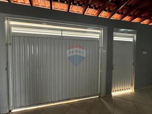 Casa para venda em Jardim Santa Terezinha Ii de 230.00m² com 5 Quartos, 1 Suite e 3 Garagens