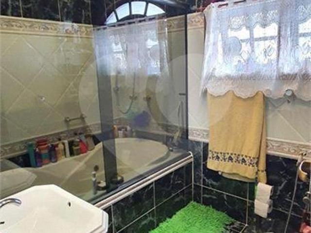 Casa para venda em Jardim Santa Teresa de 243.00m² com 3 Quartos, 2 Suites e 2 Garagens