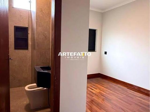 Casa para venda em Jardim Santana de 320.00m² com 4 Quartos, 3 Suites e 6 Garagens