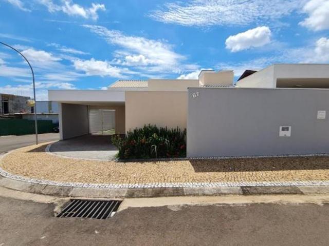 Casa para venda em Jardim Scomparim de 200.00m² com 3 Quartos, 1 Suite e 4 Garagens