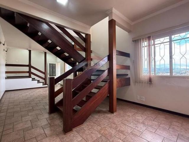 Casa para venda em Jardim Sevilha de 165.00m² com 3 Quartos, 3 Suites e 2 Garagens