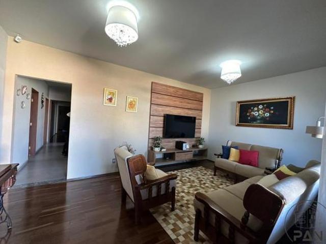 Casa para venda em Jardim Shangri lá de 217.00m² com 4 Quartos, 1 Suite e 2 Garagens