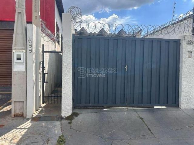 Casa para venda em Jardim Silvania Vila Xavier de 175.00m² com 3 Quartos, 1 Suite e 2 Garagens