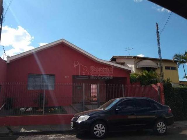 Casa para venda em Jardim Silvania Vila Xavier de 226.00m² com 2 Quartos, 1 Suite e 3 Garagens