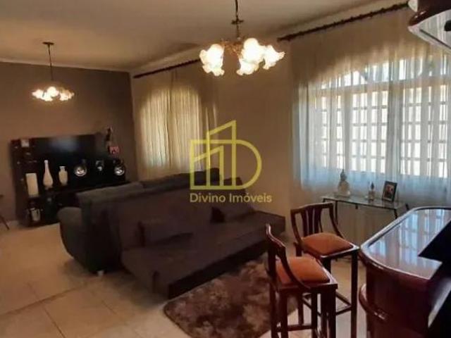 Casa para venda em Jardim Simus de 297.00m² com 4 Quartos, 2 Suites e 4 Garagens