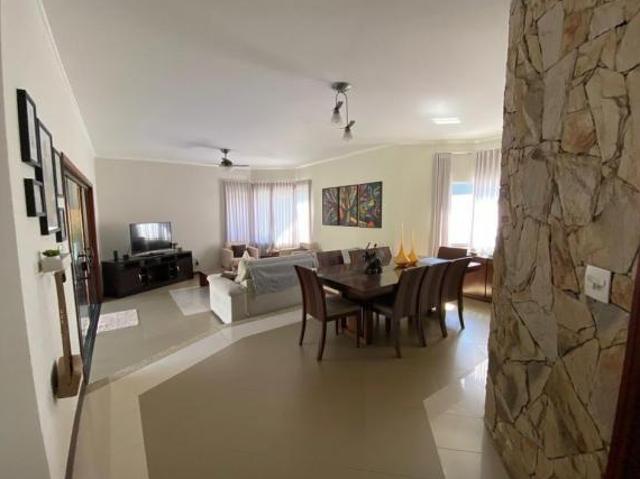 Casa para venda em Jardim Siriema de 278.00m² com 3 Quartos, 2 Suites e 4 Garagens