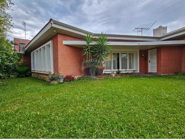 Casa para venda em Jardim Social em Curitiba Paraná de 270.00m² com 3 Quartos, 1 Suíte e 3 Garagens