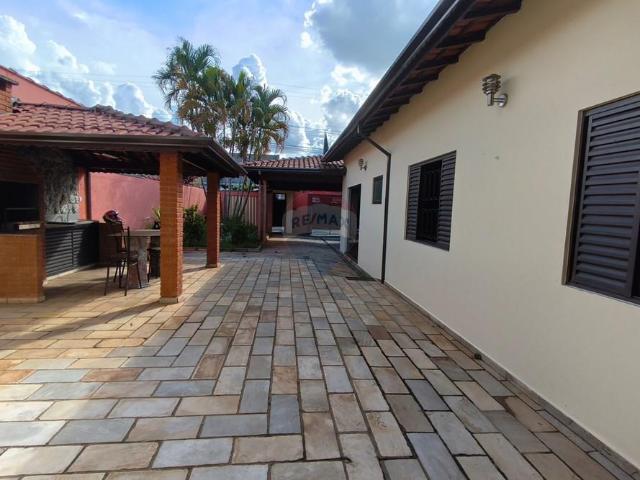 Casa para venda em Jardim Soares em Itapira São Paulo de 154.00m² com 3 Quartos, 1 Suíte e 5 Garagens