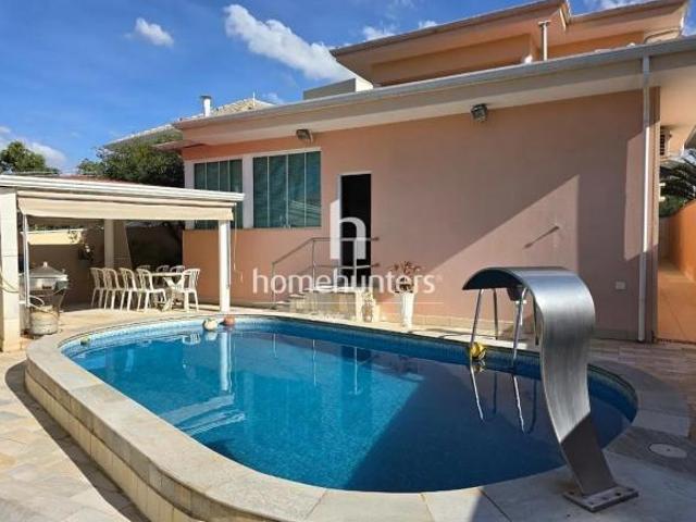 Casa para venda em Jardim Soleil de 330.00m² com 3 Quartos, 2 Suites e 4 Garagens