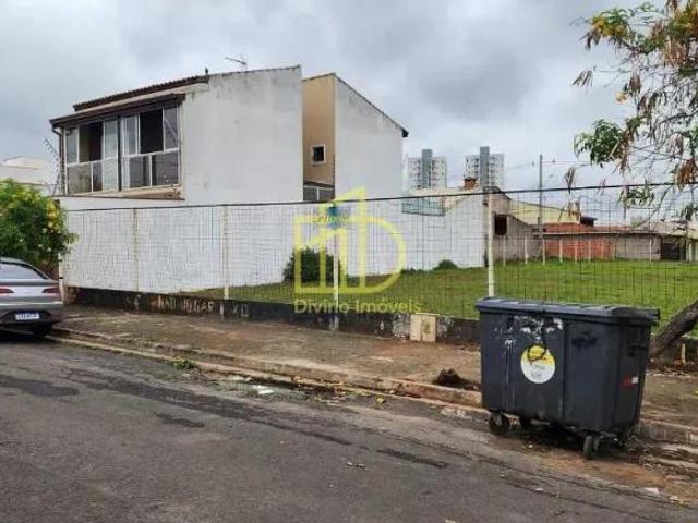 Casa para venda em Jardim Tulipas de 178.00m² com 3 Quartos, 1 Suite e 3 Garagens